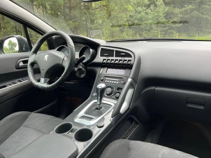 Melns Peugeot 3008 2010 Rēzekne, ar dzinēja tilpumu 1.60 L un nobraukumu 281 tūkst. km par 3550 €, foto 8 vietnē AUTOMOTO.COM.LV