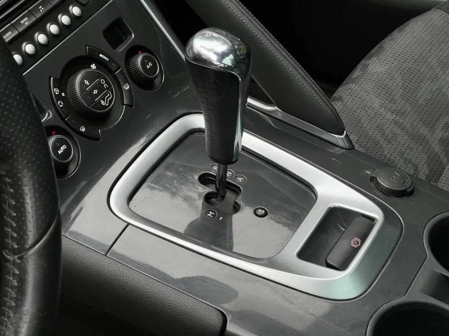 Melns Peugeot 3008 2010 Rēzekne, ar dzinēja tilpumu 1.60 L un nobraukumu 281 tūkst. km par 3550 €, foto 12 vietnē AUTOMOTO.COM.LV