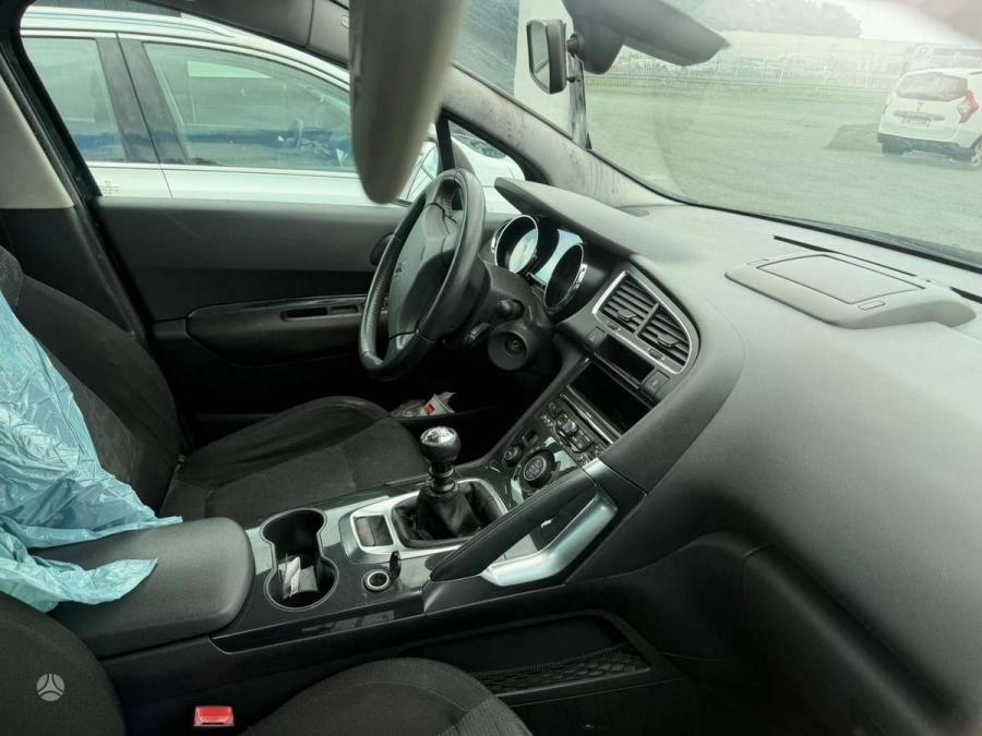 Melns Peugeot 3008 2010 Kauņa, ar dzinēja tilpumu 1.56 L un nobraukumu 250 tūkst. km par 1650 €, foto 5 vietnē AUTOMOTO.COM.LV