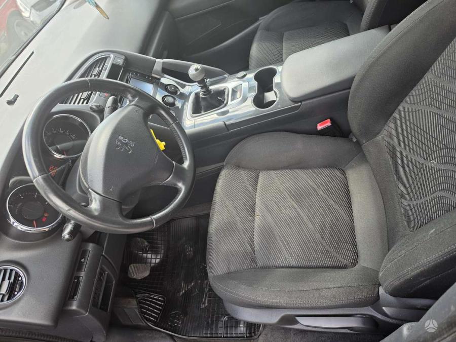 Melns Peugeot 3008 2010 Raseiniai, ar dzinēja tilpumu 1.60 L un nobraukumu 252 tūkst. km par 2450 €, foto 10 vietnē AUTOMOTO.COM.LV