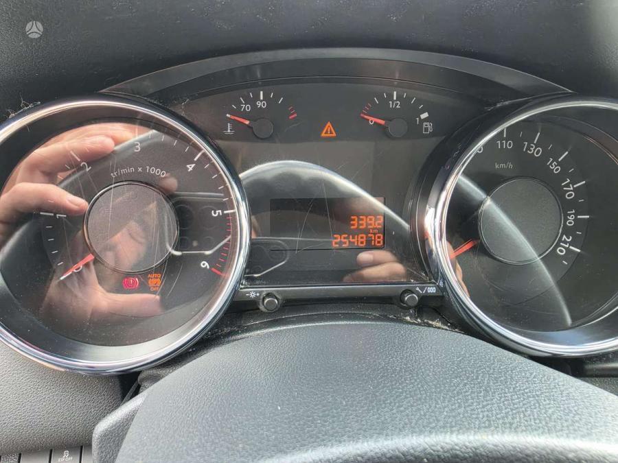Melns Peugeot 3008 2010 Raseiniai, ar dzinēja tilpumu 1.60 L un nobraukumu 252 tūkst. km par 2450 €, foto 12 vietnē AUTOMOTO.COM.LV