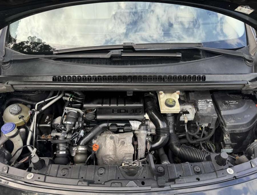 Black Peugeot 3008 2010 in Vilnius, with an engine capacity of 1.56 L and mileage of 312 thousand km for 3350 €, photo 32 on AUTOMOTO.COM.LV