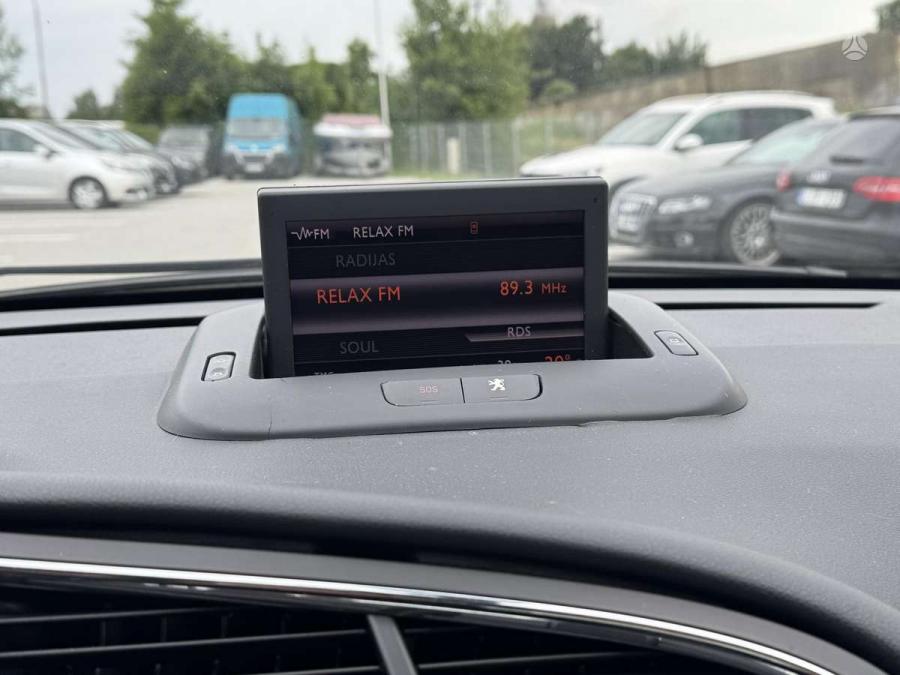 Melns Peugeot 3008 2011 Tauragė, ar dzinēja tilpumu 2.00 L un nobraukumu 253 tūkst. km par 3700 €, foto 18 vietnē AUTOMOTO.COM.LV