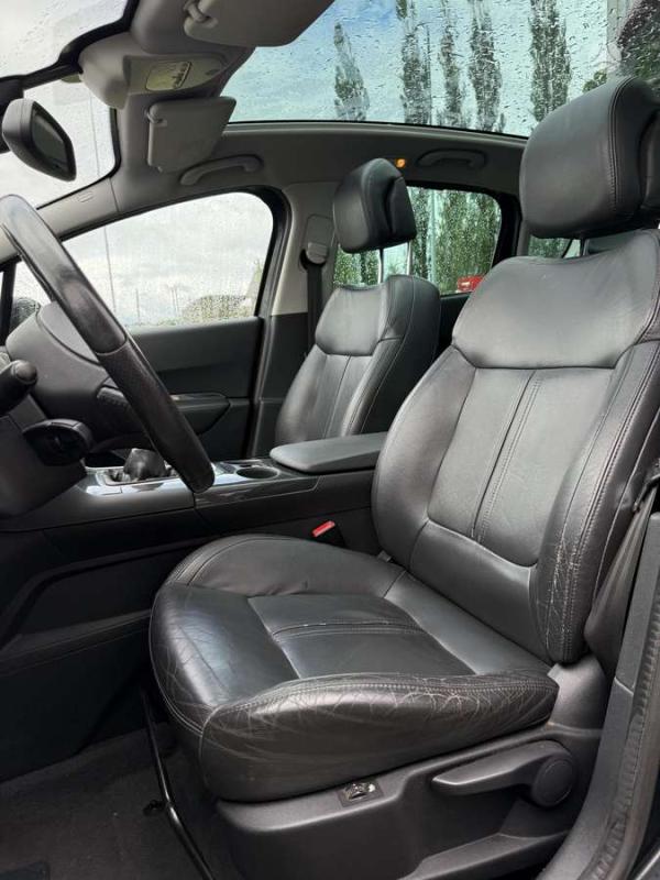 Black Peugeot 3008 2011 in Taurage, with an engine capacity of 1.56 L and mileage of 258 thousand km for 3400 €, photo 8 on AUTOMOTO.COM.LV