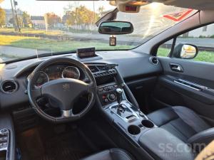 Black Peugeot 3008 2011 in Daugavpils, with an engine capacity of 2.00 L and mileage of 236 thousand km for 5150 €, photo 5 on AUTOMOTO.COM.LV