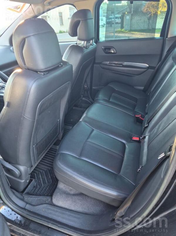 Black Peugeot 3008 2011 in Daugavpils, with an engine capacity of 2.00 L and mileage of 236 thousand km for 5150 €, photo 6 on AUTOMOTO.COM.LV