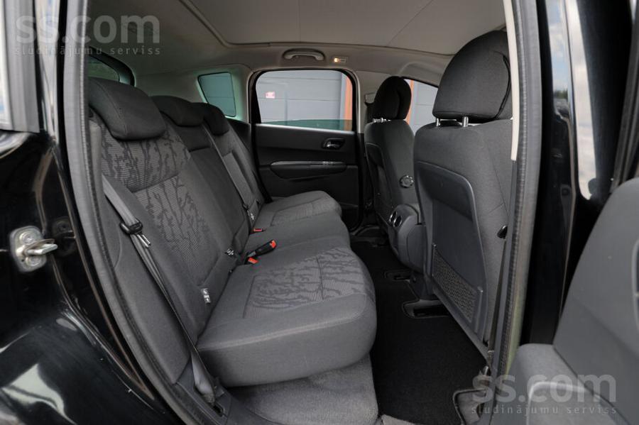 Melns Peugeot 3008 2012 Jelgava, ar dzinēja tilpumu 2.00 L un nobraukumu 258 tūkst. km par 4990 €, foto 12 vietnē AUTOMOTO.COM.LV