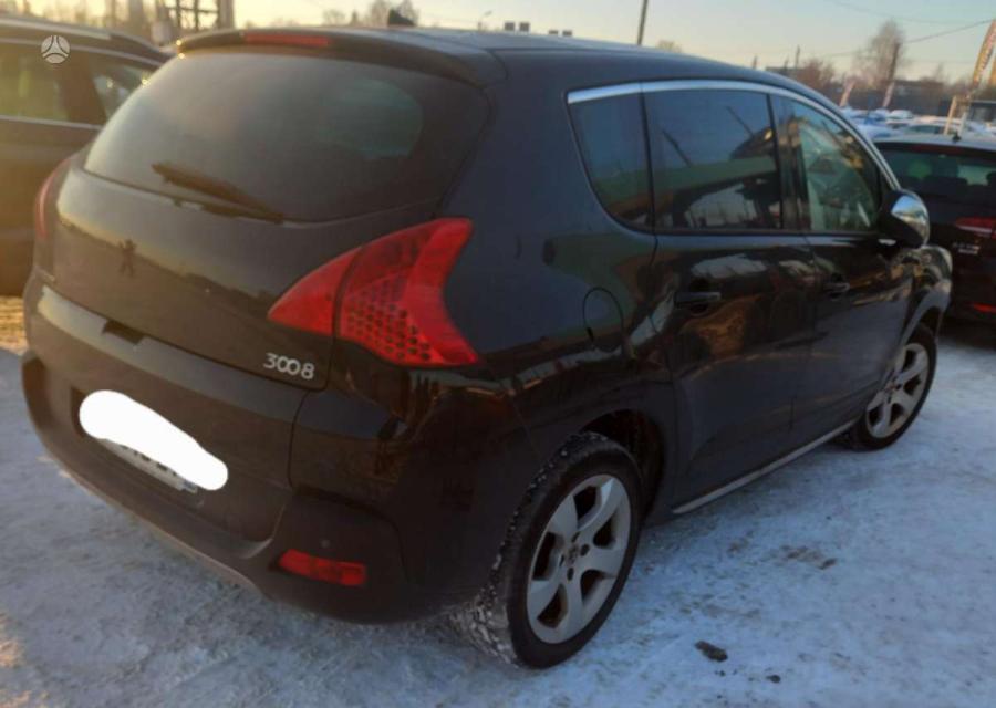 Black Peugeot 3008 2013 in Panevezys, with an engine capacity of 2.00 L and mileage of 280 thousand km for 4200 €, photo 5 on AUTOMOTO.COM.LV