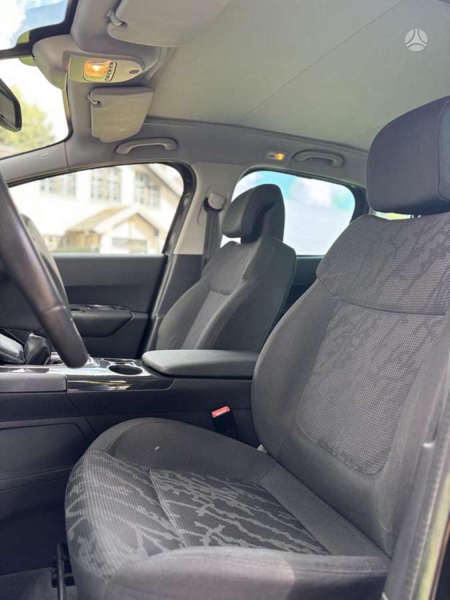 Black Peugeot 3008 2013 in Taurage, with an engine capacity of 2.00 L and mileage of 230 thousand km for 3550 €, photo 9 on AUTOMOTO.COM.LV