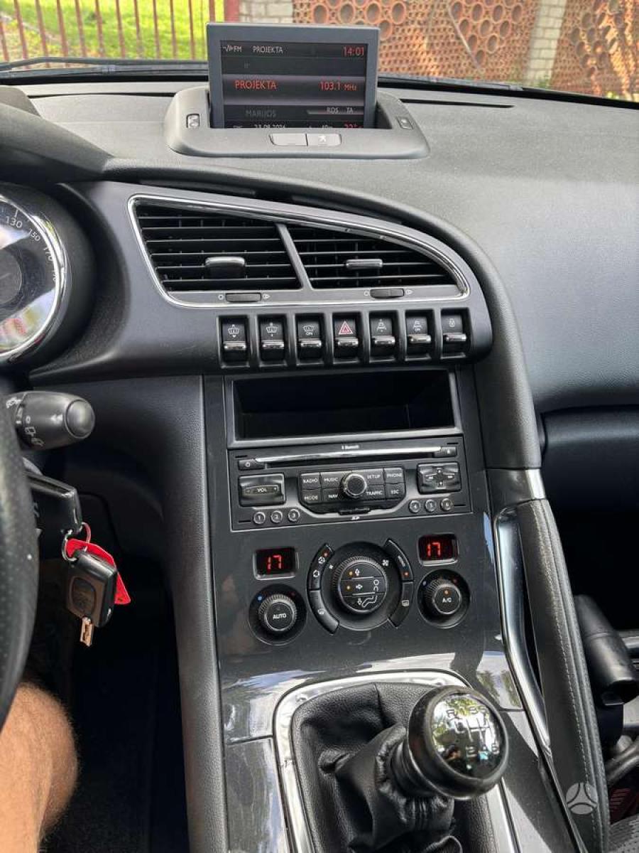 Black Peugeot 3008 2013 in Taurage, with an engine capacity of 2.00 L and mileage of 230 thousand km for 3550 €, photo 10 on AUTOMOTO.COM.LV