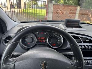 Black Peugeot 3008 2013 in Taurage, with an engine capacity of 2.00 L and mileage of 230 thousand km for 3550 €, photo 11 on AUTOMOTO.COM.LV