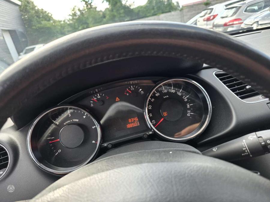 Черный Пежо 3008 2015 в Таураге, объемом двигателя 1.56 л и пробегом 180 тыс. км за 4900 €, фото 21 на AUTOMOTO.COM.LV
