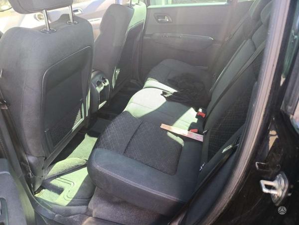 Melns Peugeot 3008 2015 Tauragė, ar dzinēja tilpumu 2.00 L un nobraukumu 205 tūkst. km par 5700 €, foto 6 vietnē AUTOMOTO.COM.LV