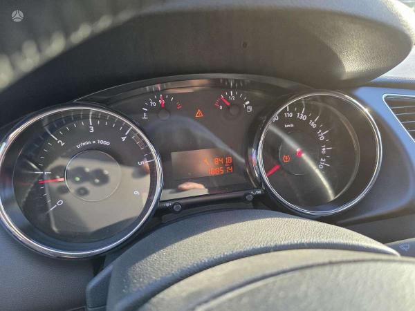Пежо 3008 2015 в Таураге на AUTOMOTO.COM.LV Черный Пежо 3008 2015 в Таураге, объемом двигателя 1.56 л и пробегом 188 тыс. км за 5000 €, фото 11 на AUTOMOTO.COM.LV