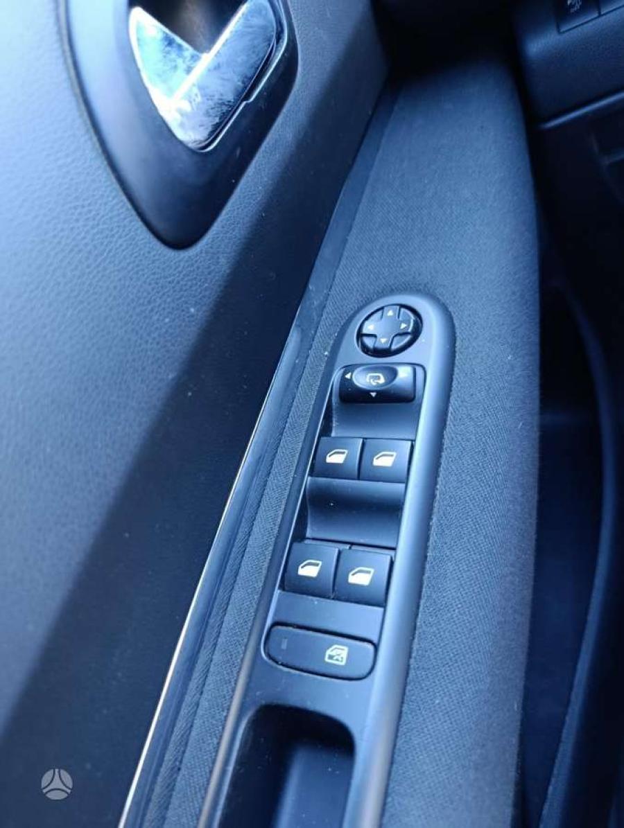 Melns Peugeot 3008 2016 Tauragė, ar dzinēja tilpumu 1.60 L un nobraukumu 155 tūkst. km par 5280 €, foto 6 vietnē AUTOMOTO.COM.LV