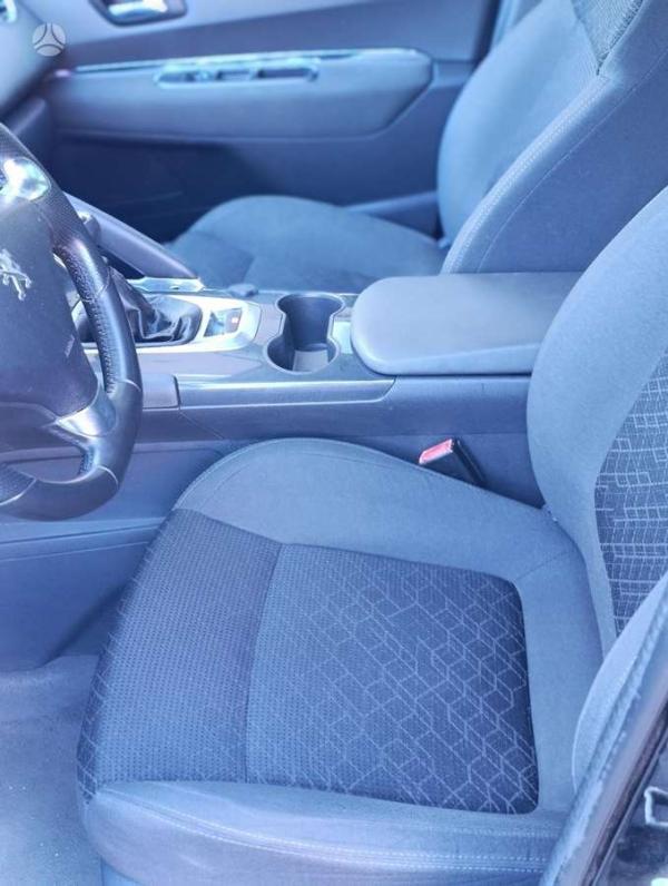 Black Peugeot 3008 2016 in Taurage, with an engine capacity of 1.60 L and mileage of 155 thousand km for 5280 €, photo 7 on AUTOMOTO.COM.LV