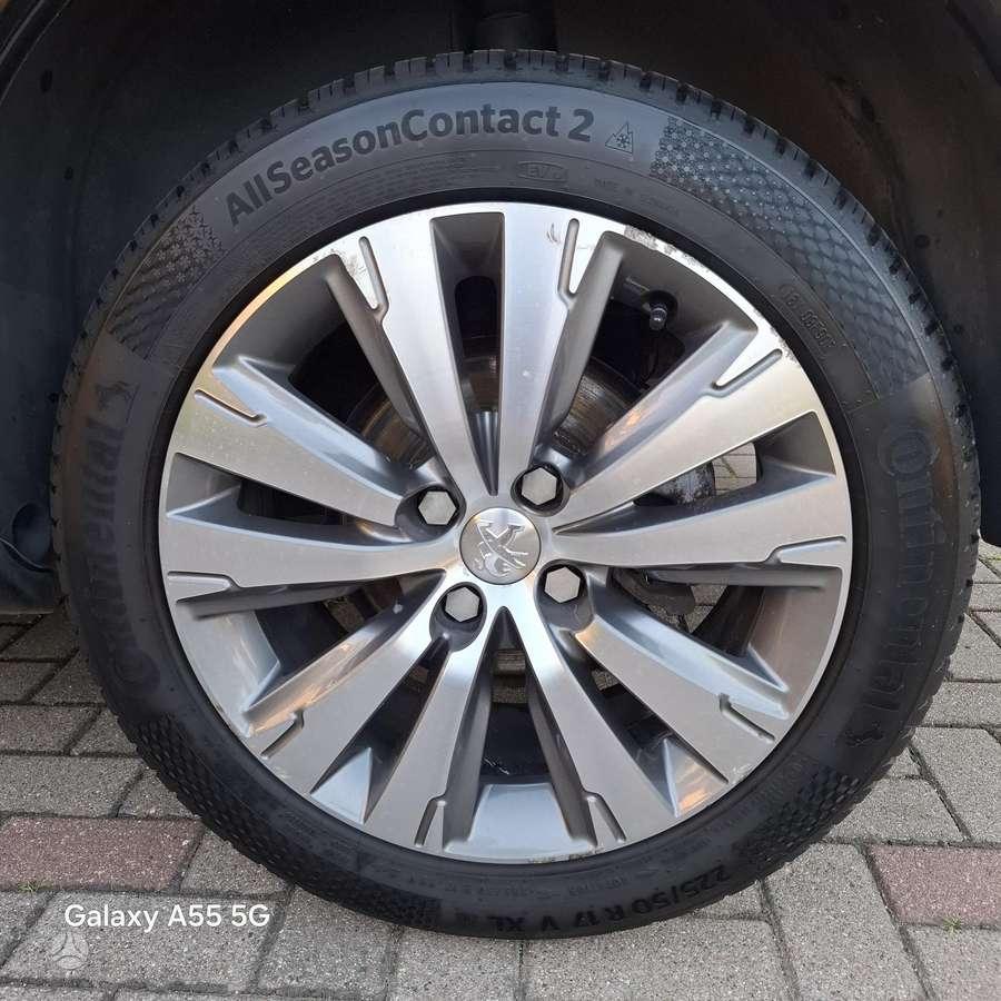 Black Peugeot 3008 2016 in Silale, with an engine capacity of 1.56 L and mileage of 181 thousand km for 5800 €, photo 19 on AUTOMOTO.COM.LV