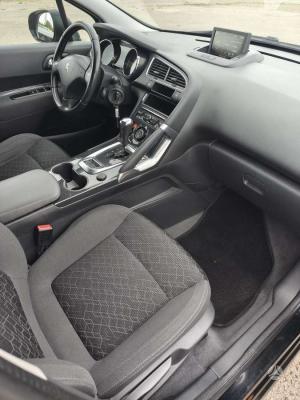 Black Peugeot 3008 2016 in Panevezys, with an engine capacity of 1.56 L and mileage of 200 thousand km for 6300 €, photo 10 on AUTOMOTO.COM.LV