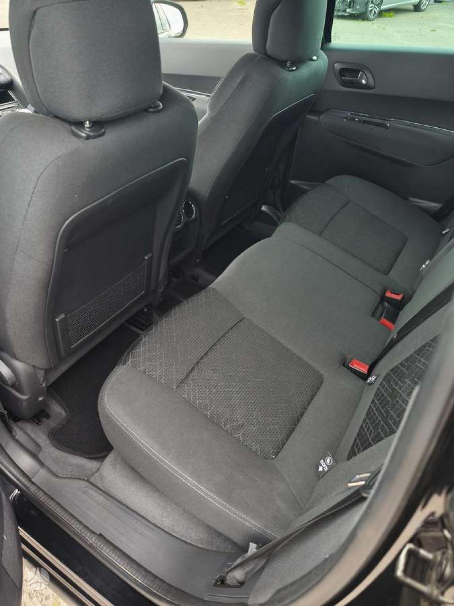 Black Peugeot 3008 2016 in Panevezys, with an engine capacity of 1.56 L and mileage of 200 thousand km for 6300 €, photo 13 on AUTOMOTO.COM.LV
