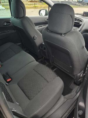 Black Peugeot 3008 2016 in Panevezys, with an engine capacity of 1.56 L and mileage of 200 thousand km for 6300 €, photo 14 on AUTOMOTO.COM.LV