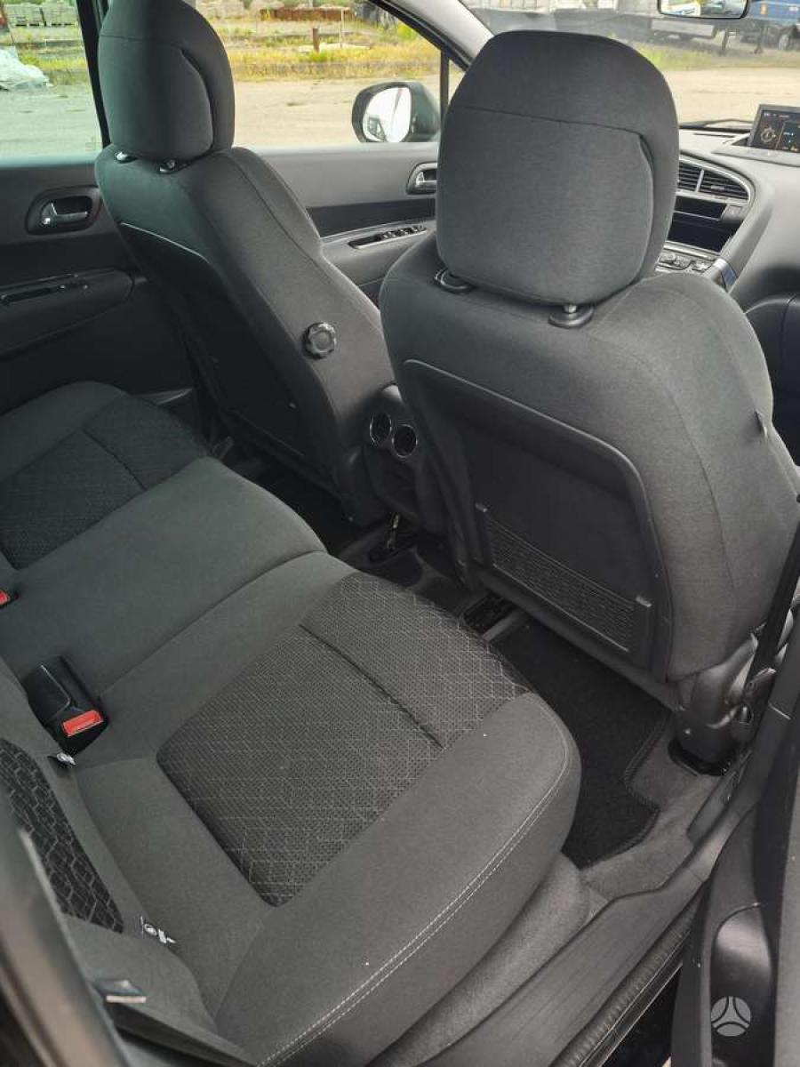 Black Peugeot 3008 2016 in Panevezys, with an engine capacity of 1.56 L and mileage of 200 thousand km for 6300 €, photo 14 on AUTOMOTO.COM.LV
