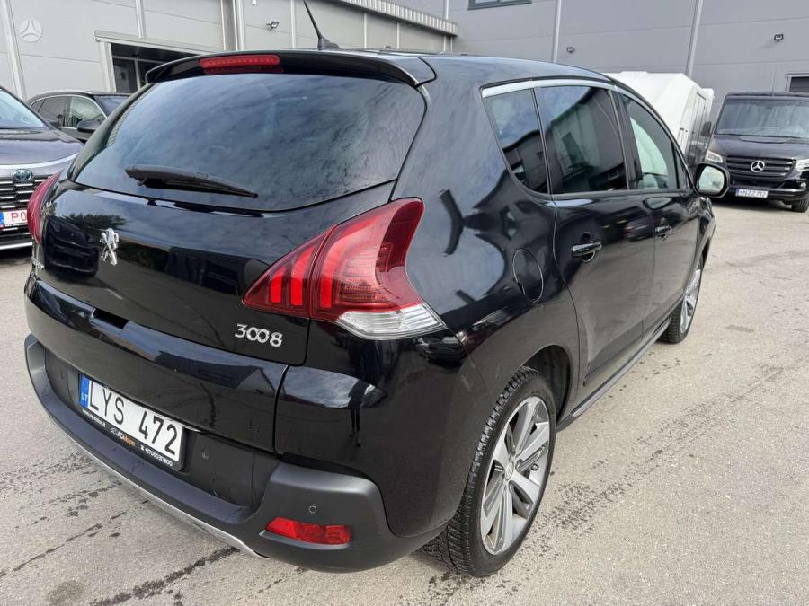 Melns Peugeot 3008 2016 Viļņa, ar dzinēja tilpumu 1.60 L un nobraukumu 320 tūkst. km par 2900 €, foto 6 vietnē AUTOMOTO.COM.LV