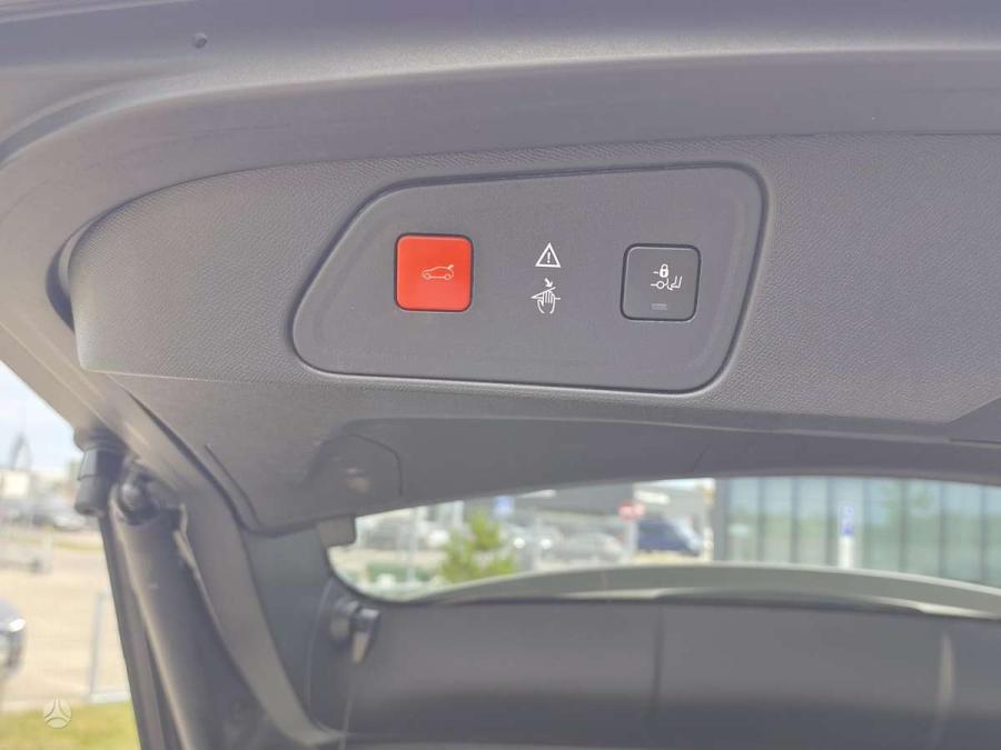 Melns Peugeot 3008 2017 Šauļi, ar dzinēja tilpumu 1.60 L un nobraukumu 208 tūkst. km par 12900 €, foto 11 vietnē AUTOMOTO.COM.LV