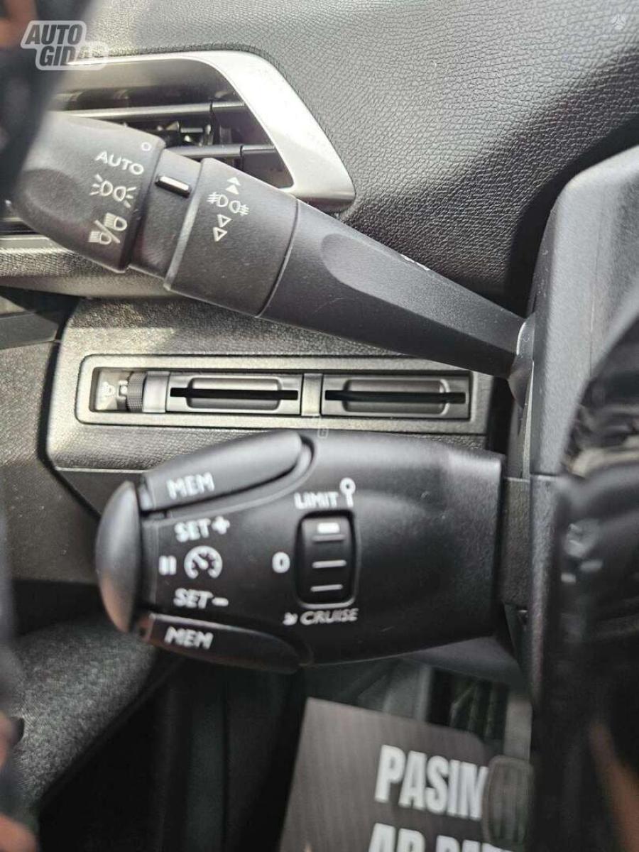 Melns Peugeot 3008 2017 Šauļi, ar dzinēja tilpumu 1.60 L un nobraukumu 189 tūkst. km par 10950 €, foto 25 vietnē AUTOMOTO.COM.LV