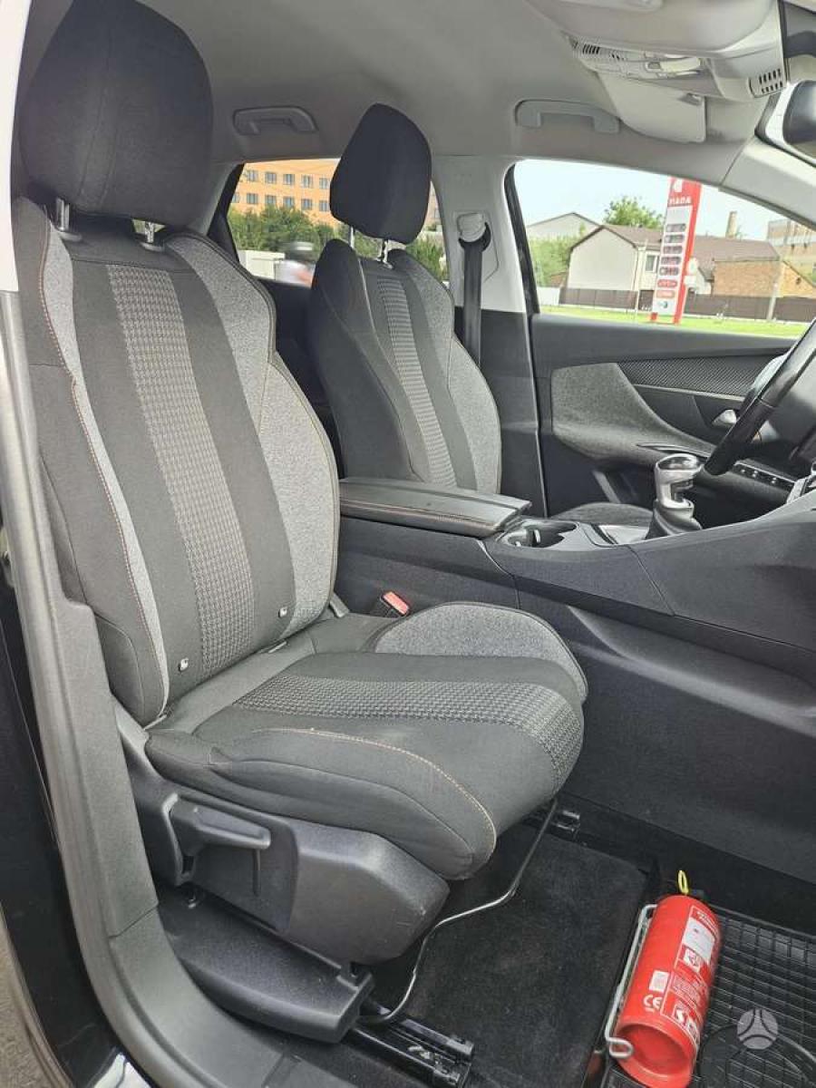 Black Peugeot 3008 2017 in Siauliai, with an engine capacity of 1.60 L and mileage of 189 thousand km for 10950 €, photo 14 on AUTOMOTO.COM.LV