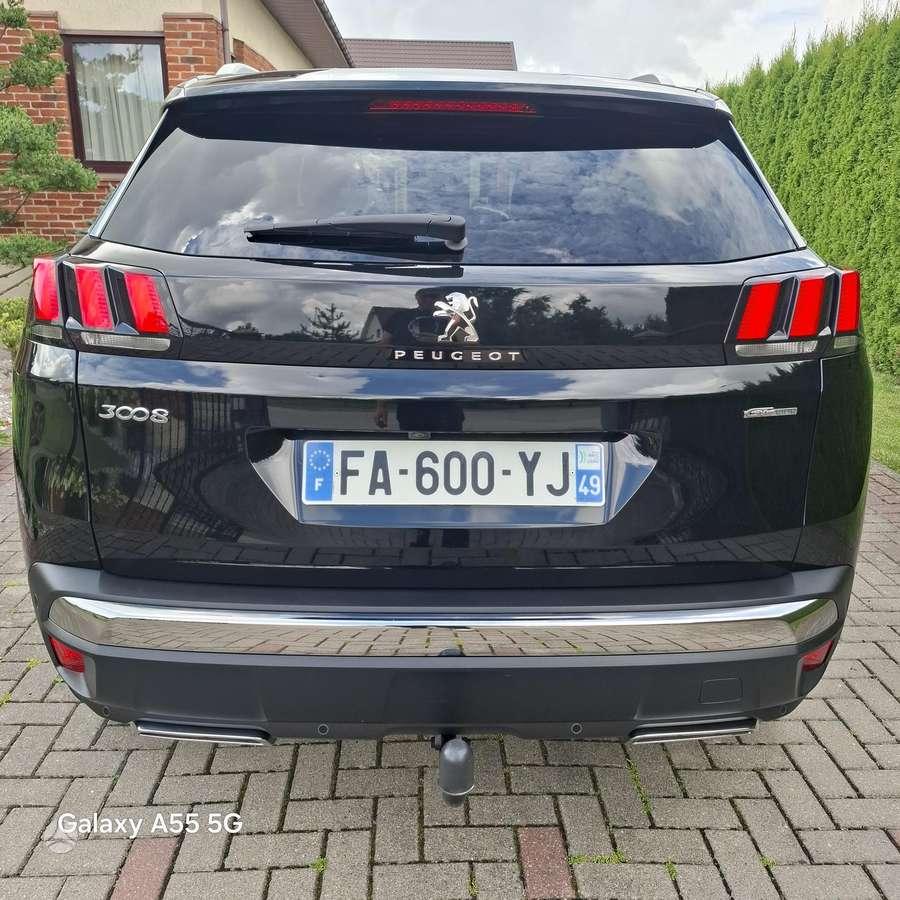 Black Peugeot 3008 2018 in Silale, with an engine capacity of 1.50 L and mileage of 180 thousand km for 10800 €, photo 6 on AUTOMOTO.COM.LV