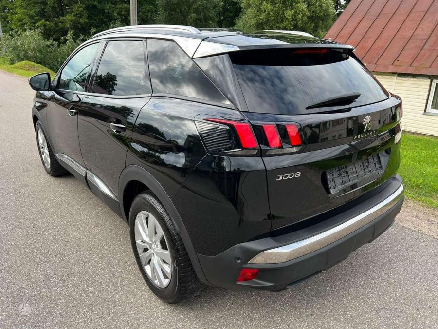 Black Peugeot 3008 2018 in Birstonas, with an engine capacity of 1.50 L and mileage of 275 thousand km for 10700 €, photo 5 on AUTOMOTO.COM.LV