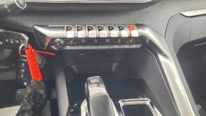 Melns Peugeot 3008 2019 Šauļi, ar dzinēja tilpumu 1.50 L un nobraukumu 129 tūkst. km par 12400 €, foto 13 vietnē AUTOMOTO.COM.LV
