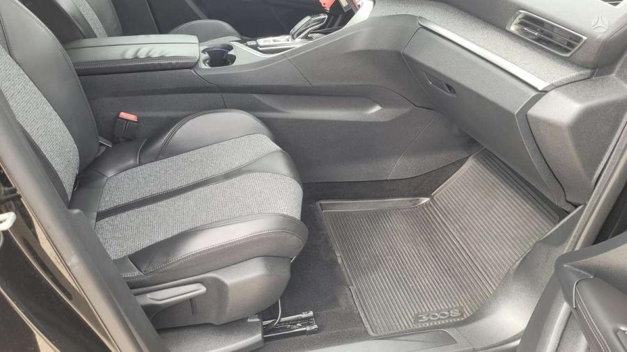 Melns Peugeot 3008 2019 Šauļi, ar dzinēja tilpumu 1.50 L un nobraukumu 129 tūkst. km par 12400 €, foto 17 vietnē AUTOMOTO.COM.LV