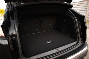 Black Peugeot 3008 2021 in Riga, with an engine capacity of 1.50 L and mileage of 170 thousand km for 22990 €, photo 13 on AUTOMOTO.COM.LV