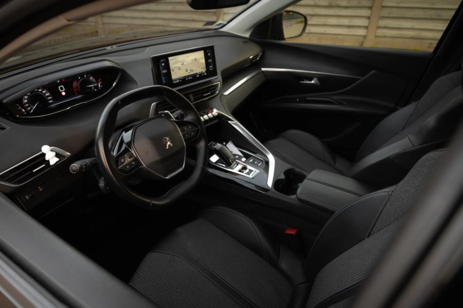 Black Peugeot 3008 2021 in Riga, with an engine capacity of 1.50 L and mileage of 170 thousand km for 22990 €, photo 16 on AUTOMOTO.COM.LV