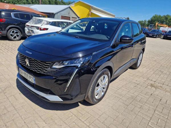 Black Peugeot 3008 2022 in Kaunas, with an engine capacity of 1.50 L and mileage of 238 thousand km for 13100 €, photo 2 on AUTOMOTO.COM.LV