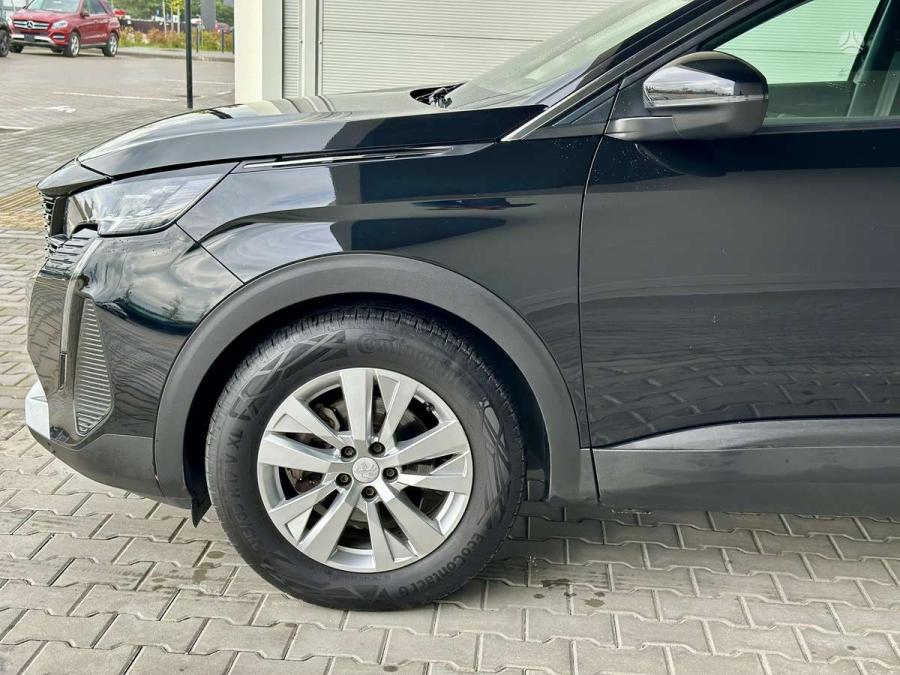 Black Peugeot 3008 2022 in Vilnius, with an engine capacity of 1.50 L and mileage of 176 thousand km for 12935 €, photo 7 on AUTOMOTO.COM.LV