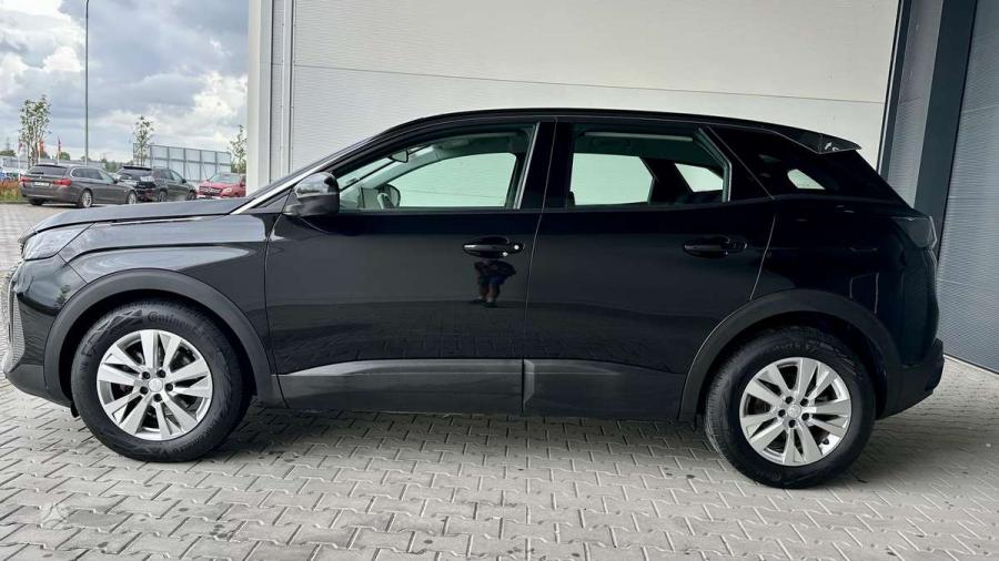Black Peugeot 3008 2022 in Vilnius, with an engine capacity of 1.50 L and mileage of 176 thousand km for 12935 €, photo 8 on AUTOMOTO.COM.LV
