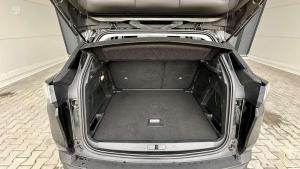 Black Peugeot 3008 2022 in Vilnius, with an engine capacity of 1.50 L and mileage of 176 thousand km for 12935 €, photo 18 on AUTOMOTO.COM.LV