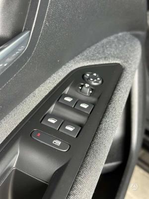 Black Peugeot 3008 2022 in Vilnius, with an engine capacity of 1.50 L and mileage of 176 thousand km for 12935 €, photo 32 on AUTOMOTO.COM.LV