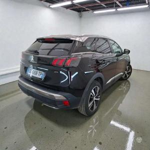 Melns Peugeot 3008 2023 Viļņa, ar dzinēja tilpumu 1.20 L un nobraukumu 200 tūkst. km par 12650 €, foto 3 vietnē AUTOMOTO.COM.LV