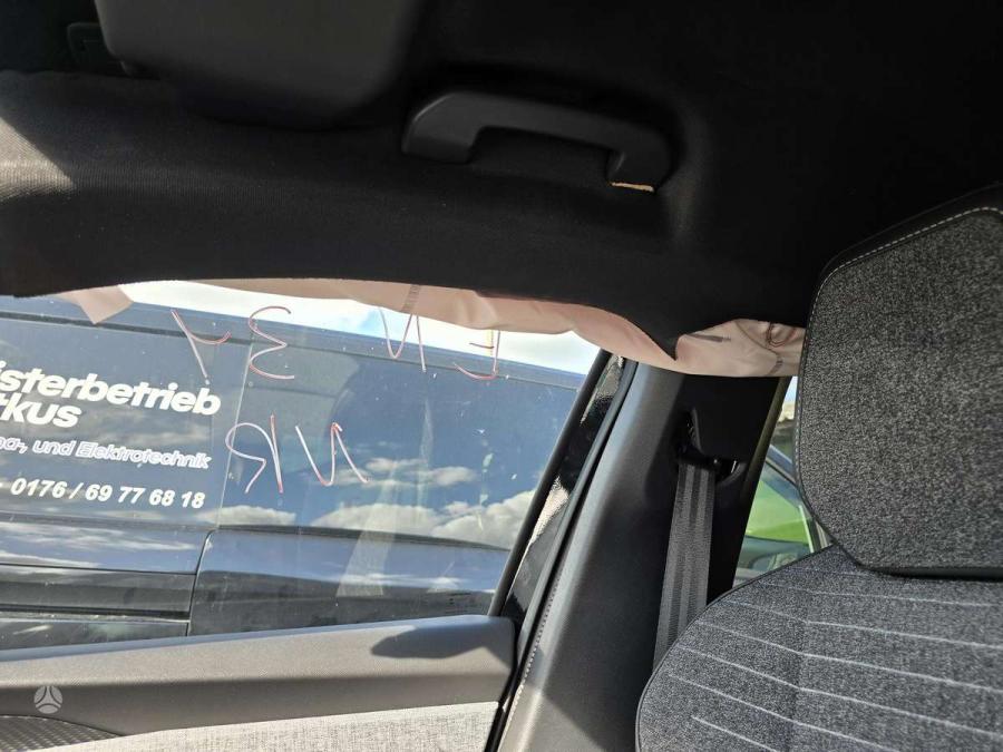 Melns Peugeot 3008 2025 Tauragė, ar dzinēja tilpumu 1.20 L un nobraukumu 33 tūkst. km par 13999 €, foto 20 vietnē AUTOMOTO.COM.LV