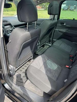 Black Peugeot 3008 2009 in Kaunas, with an engine capacity of 1.60 L and mileage of 284 thousand km for 2150 €, photo 13 on AUTOMOTO.COM.LV