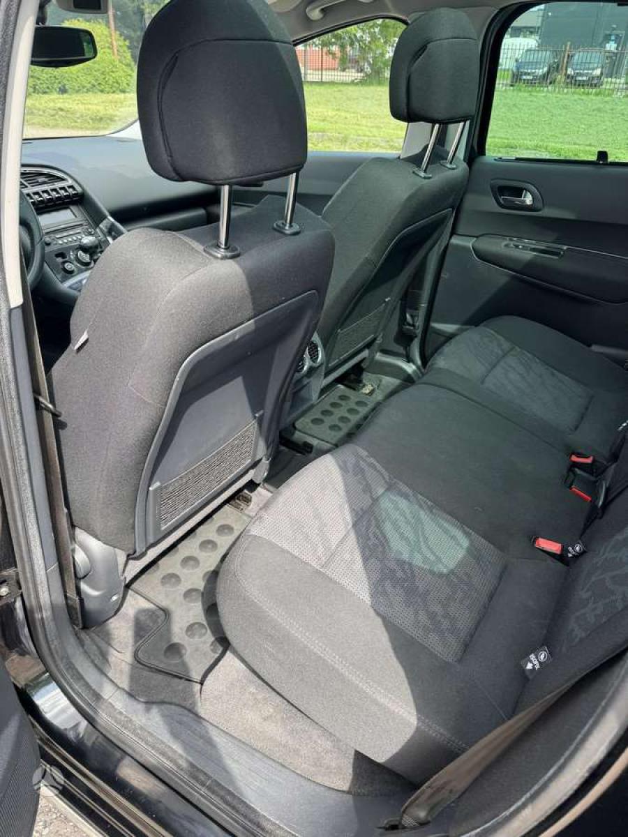 Black Peugeot 3008 2009 in Kaunas, with an engine capacity of 1.60 L and mileage of 284 thousand km for 2150 €, photo 13 on AUTOMOTO.COM.LV