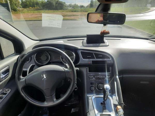 Black Peugeot 3008 2012 in Utena, with an engine capacity of 1.60 L and mileage of 275 thousand km for 2950 €, photo 10 on AUTOMOTO.COM.LV