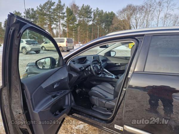 Black Peugeot 3008 2017 in Tallinn, with an engine capacity of 1.60 L and mileage of 197 thousand km for 14350 €, photo 7 on AUTOMOTO.COM.LV