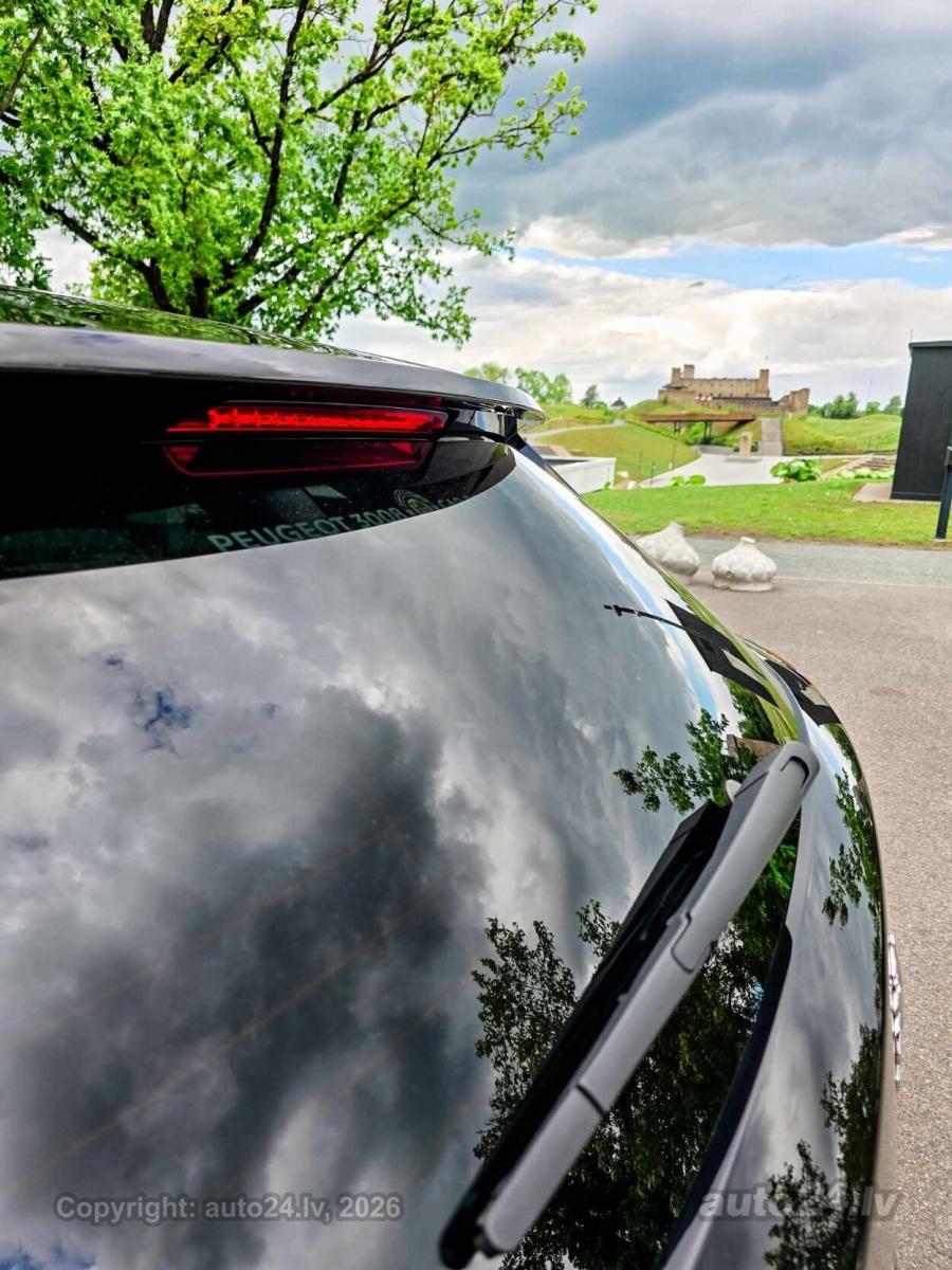 Black Peugeot 3008 2017 in Tallinn, with an engine capacity of 1.60 L and mileage of 173 thousand km for 14500 €, photo 11 on AUTOMOTO.COM.LV
