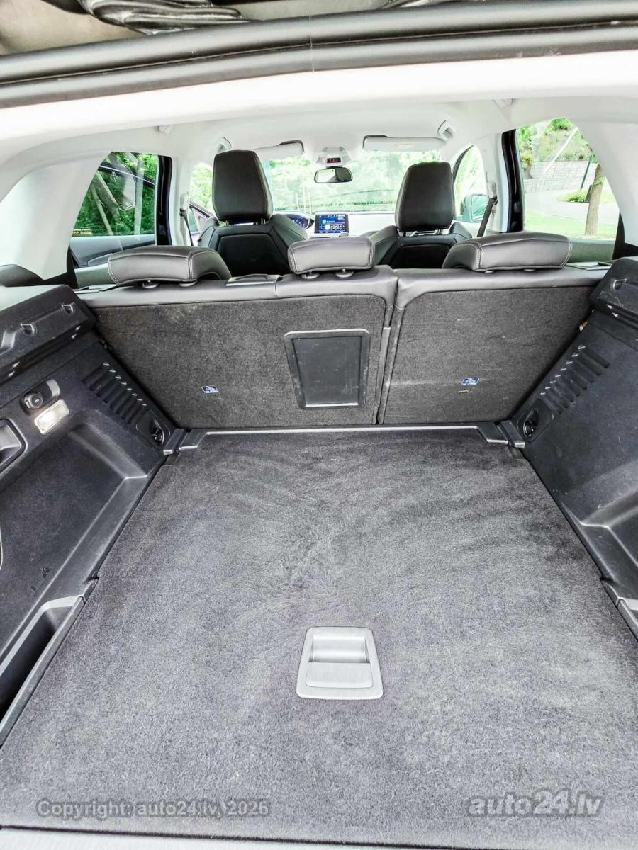 Black Peugeot 3008 2017 in Tallinn, with an engine capacity of 1.60 L and mileage of 173 thousand km for 14500 €, photo 20 on AUTOMOTO.COM.LV