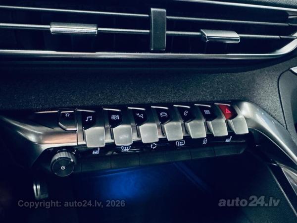 Black Peugeot 3008 2018 in Tallinn, with an engine capacity of 1.20 L and mileage of 93 thousand km for 14900 €, photo 11 on AUTOMOTO.COM.LV