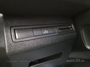 Melns Peugeot 3008 2018 Tallina, ar dzinēja tilpumu 1.50 L un nobraukumu 135 tūkst. km par 12490 €, foto 18 vietnē AUTOMOTO.COM.LV